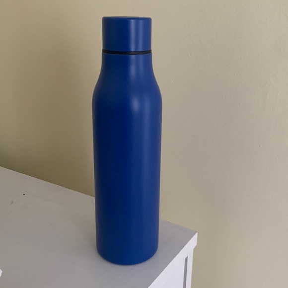 Room Essentials | Dining | Water Bottle | Poshmark